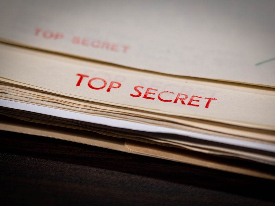 MI5 reveals never-before-seen spy secrets in National Archives ...