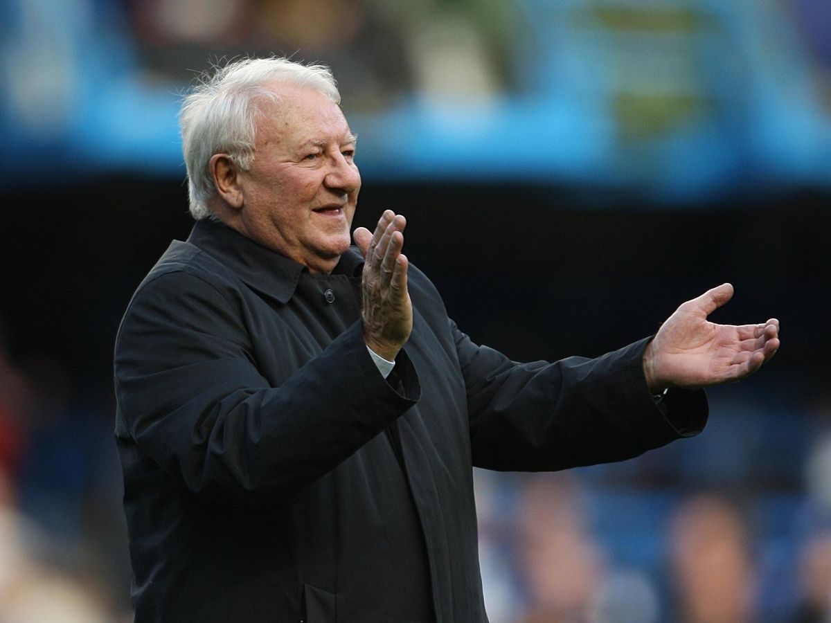 Former Scotland and Manchester United boss Tommy Docherty dies at age ...