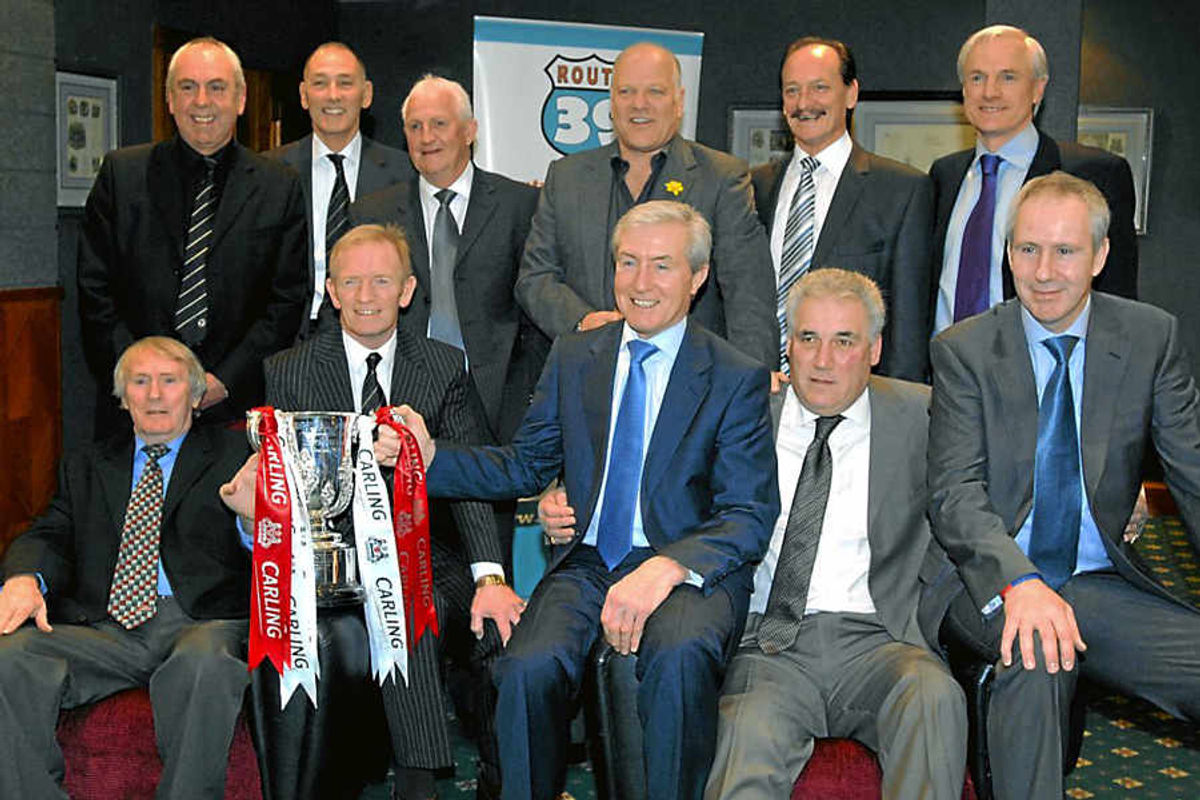 John McAlle calls for fitting tribute to Wolves legend Dave Wagstaffe ...