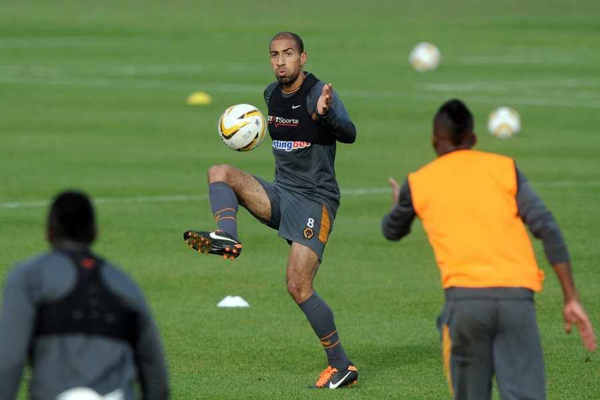 Wolves captain Karl Henry battles for his bosses | Express & Star