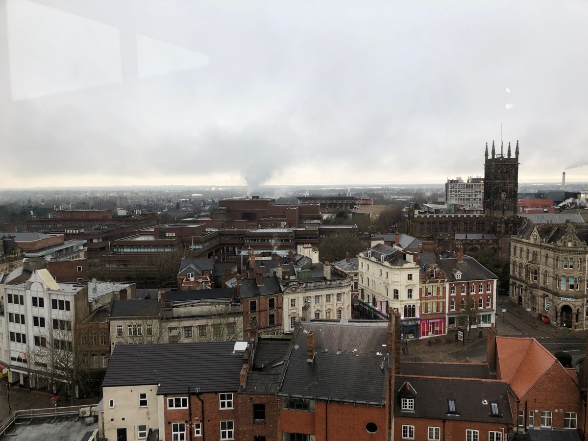 From spring to winter - warm spell is over as sleet falls in the West ...