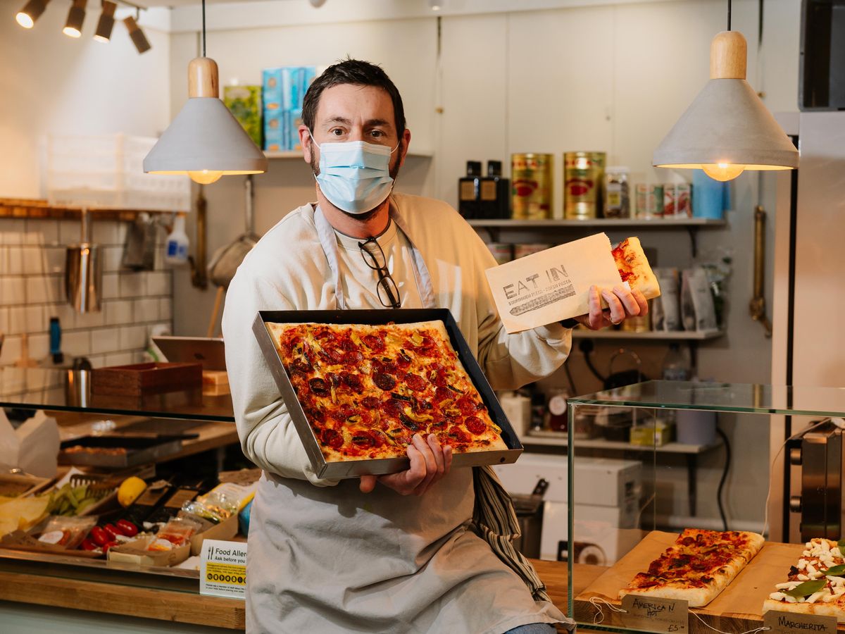 New Italian stall grabs 'a pizza' the action at Shrewsbury market ...