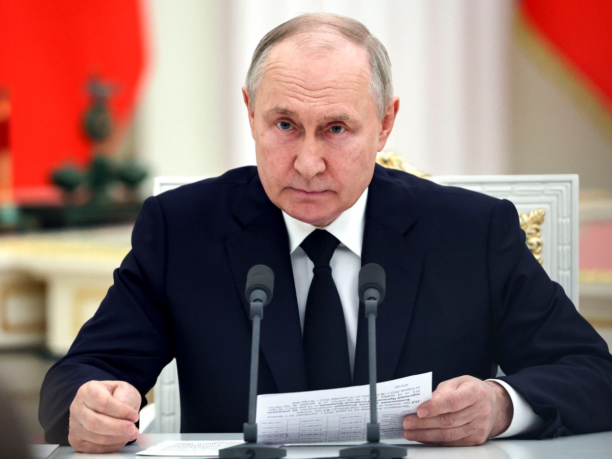 Peter Rhodes on Russia's revolt, a new hub and the delights of dining ...