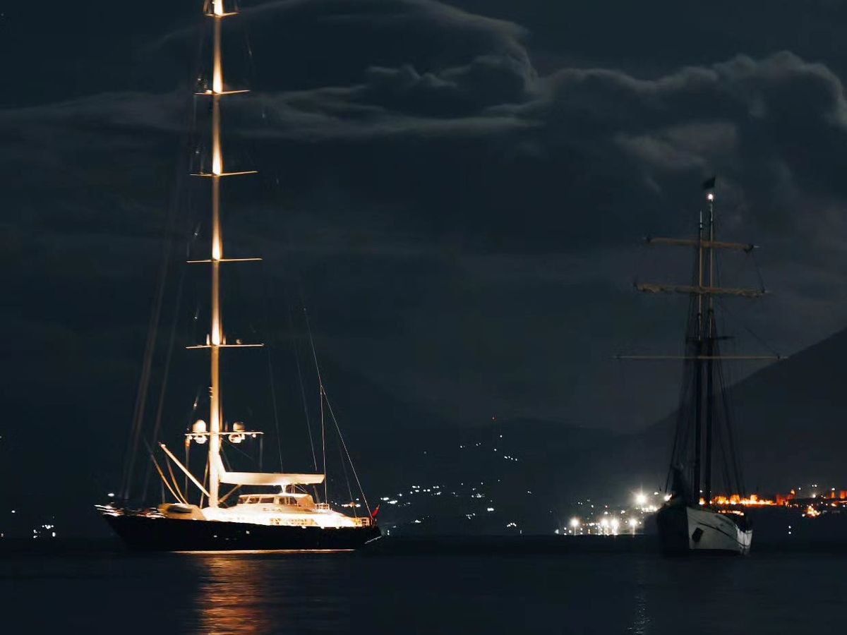 Mike Lynch’s sunken yacht glimpsed above surface ahead of being fully raised | Express & Star