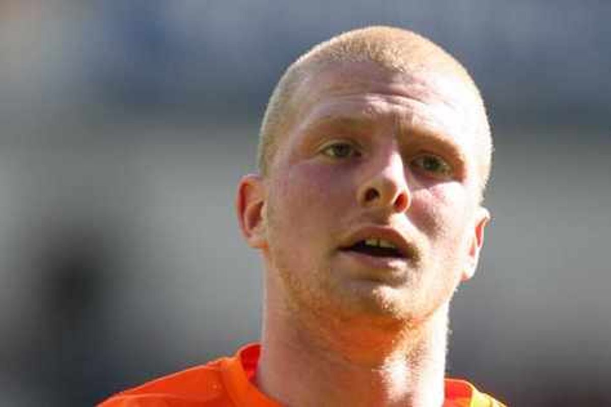 Wolves' no to Dundee's Garry Kenneth | Express & Star