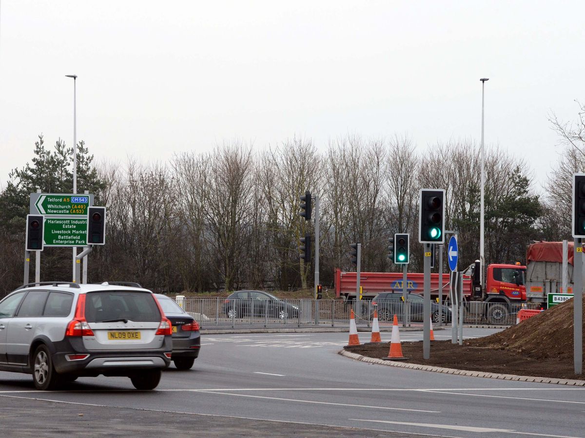 Warning of temporary lights at Shrewsbury roundabout for 'few weeks ...