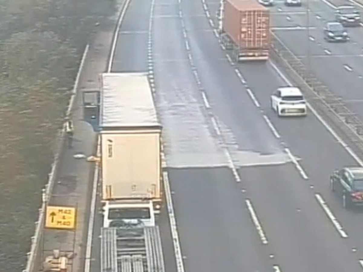 Diesel spillage from lorry causing long delays on M6 northbound | Express & Star