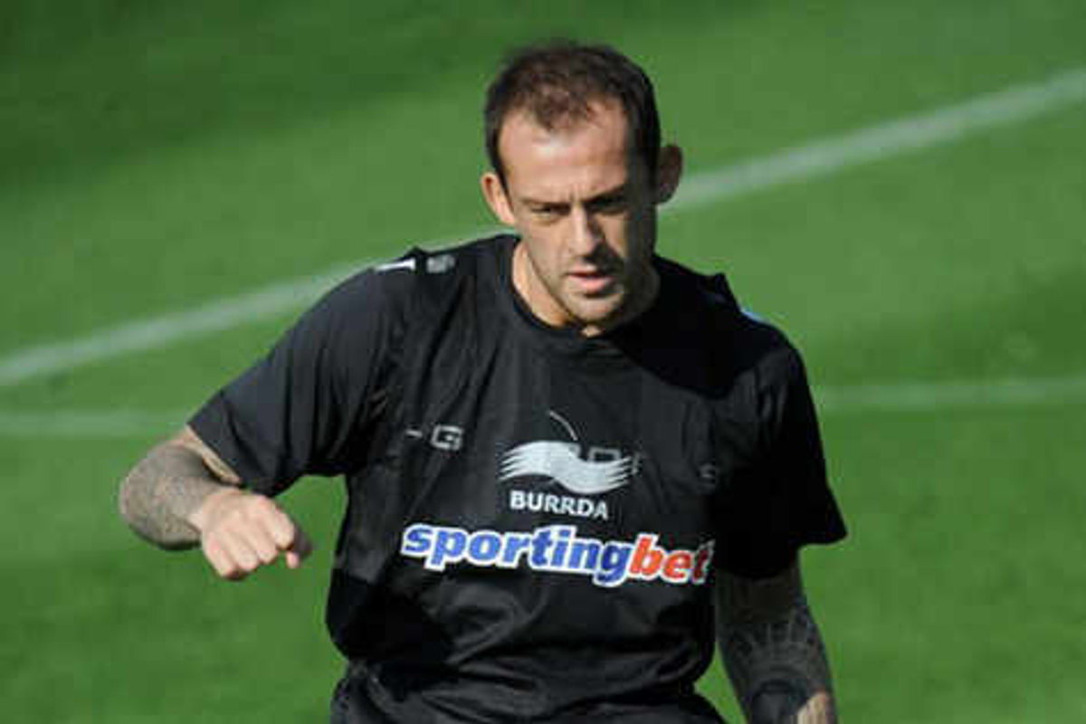 Wolves dealt Steven Fletcher blow | Express & Star