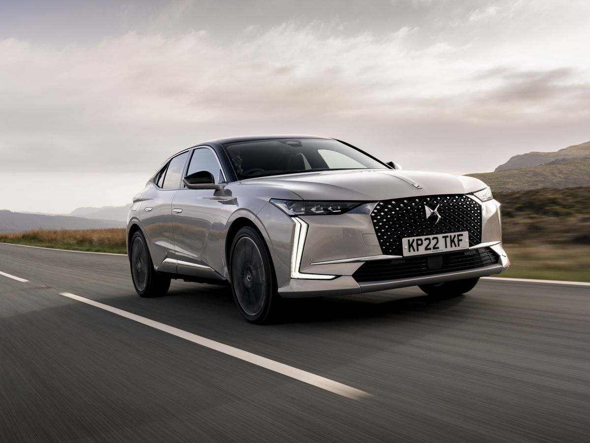 Impressive performance – DS 4 Performance Line + E-TENSE 225 | Express ...