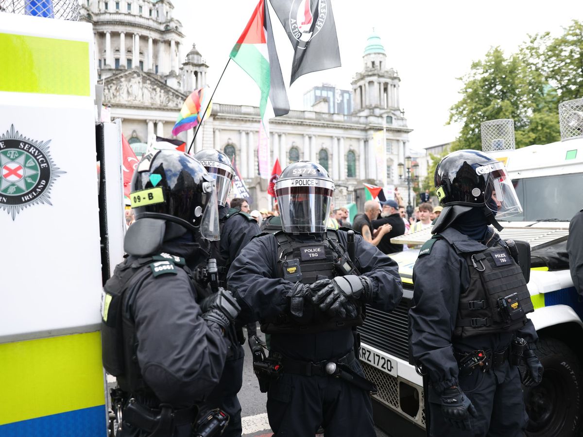 Violent clashes and businesses attacked amid anti-immigration protest ...