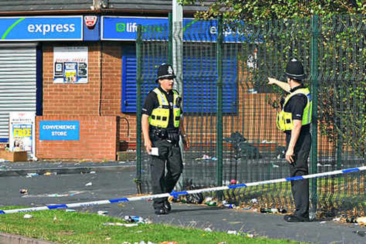 Two injured in Smethwick shooting | Express & Star