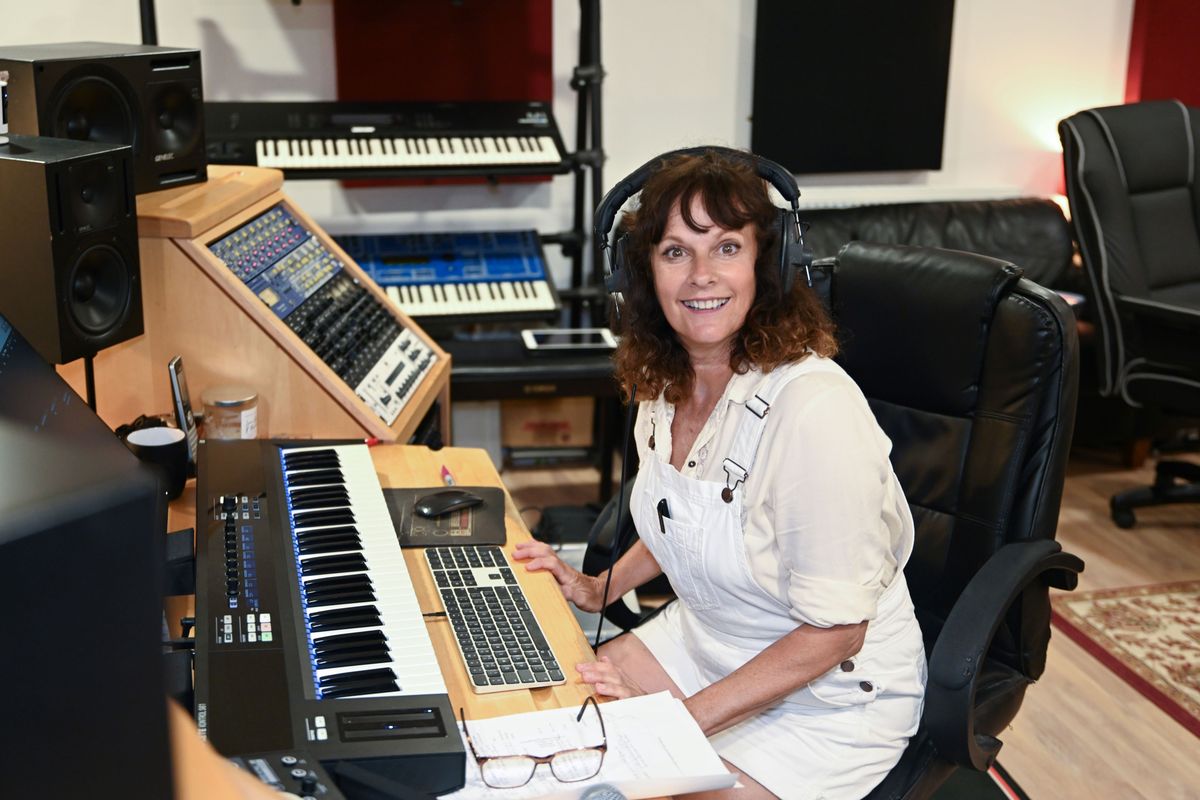 West Bromwich's Sian Reeves hosts radio sing-a-long with Tony Christie ...