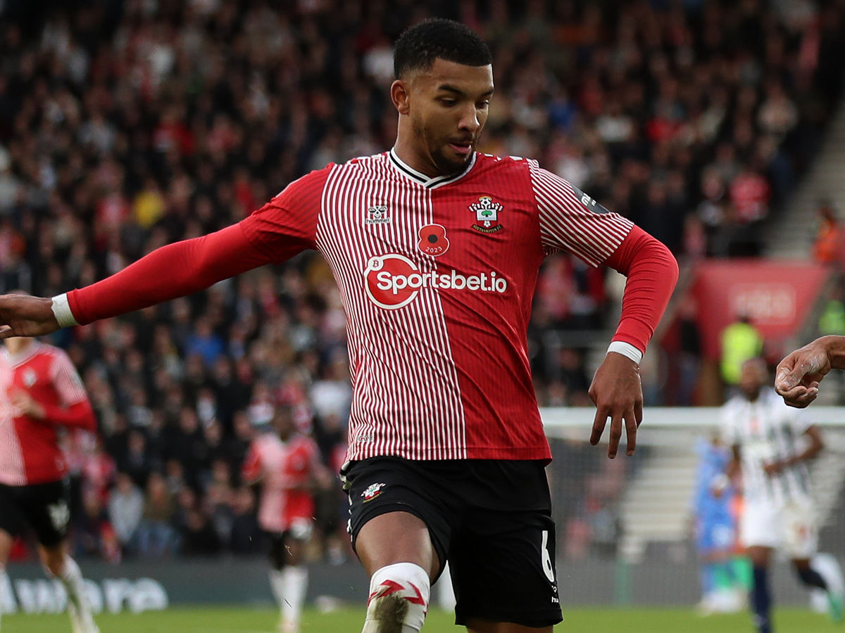 Mason Holgate 11th hour signing No.11 for West Brom in Everton loan ...