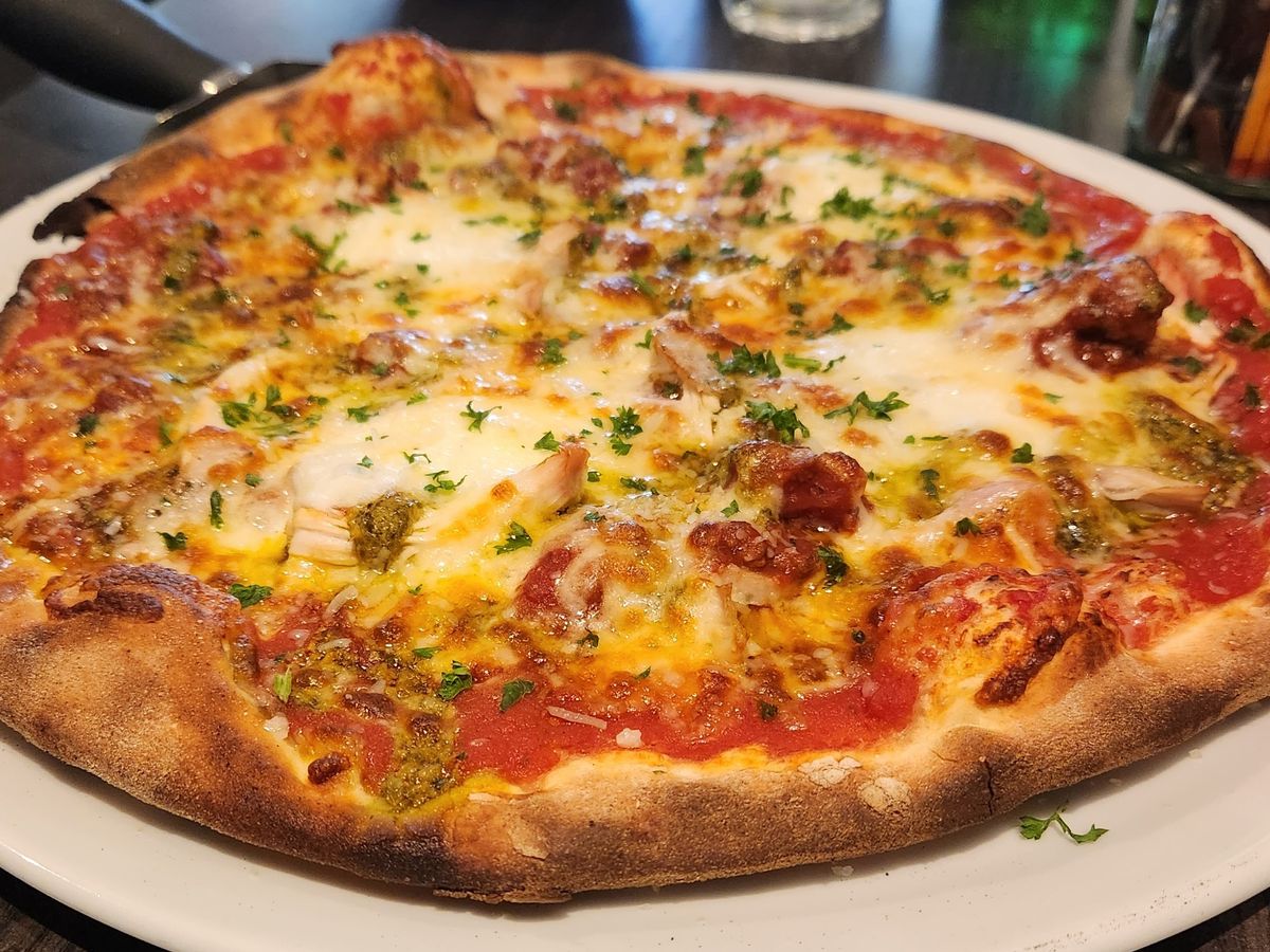 Food Review: Colossal pizzas worth a peep at Peepo, Bridgnorth ...