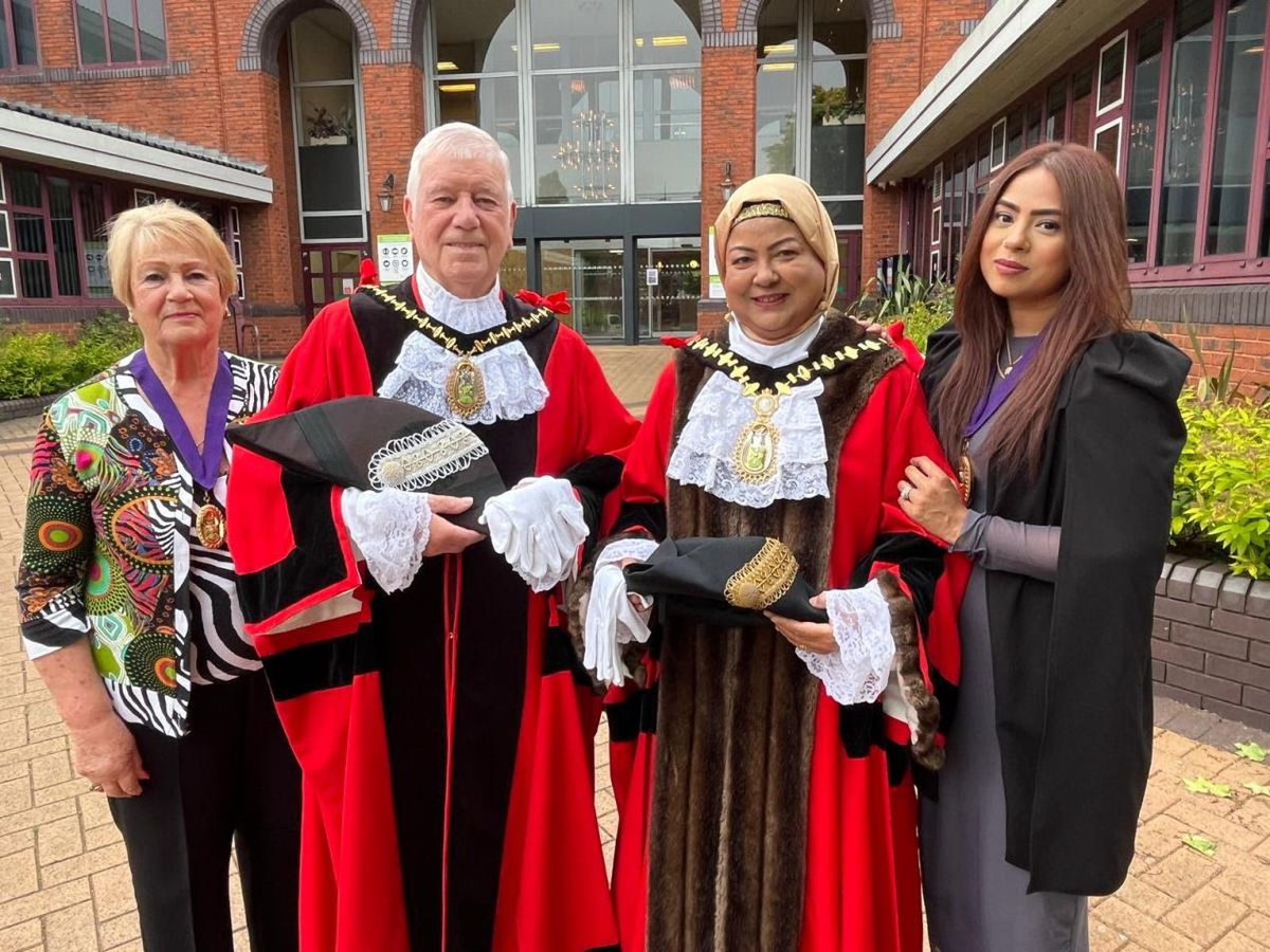 Sandwell's first female Muslim mayor is given chain of office | Express ...