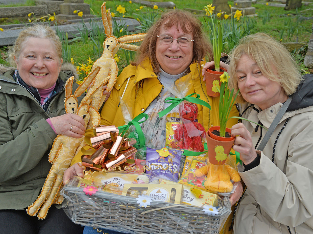Daffodils are theme of Walsall church spring fair | Express & Star