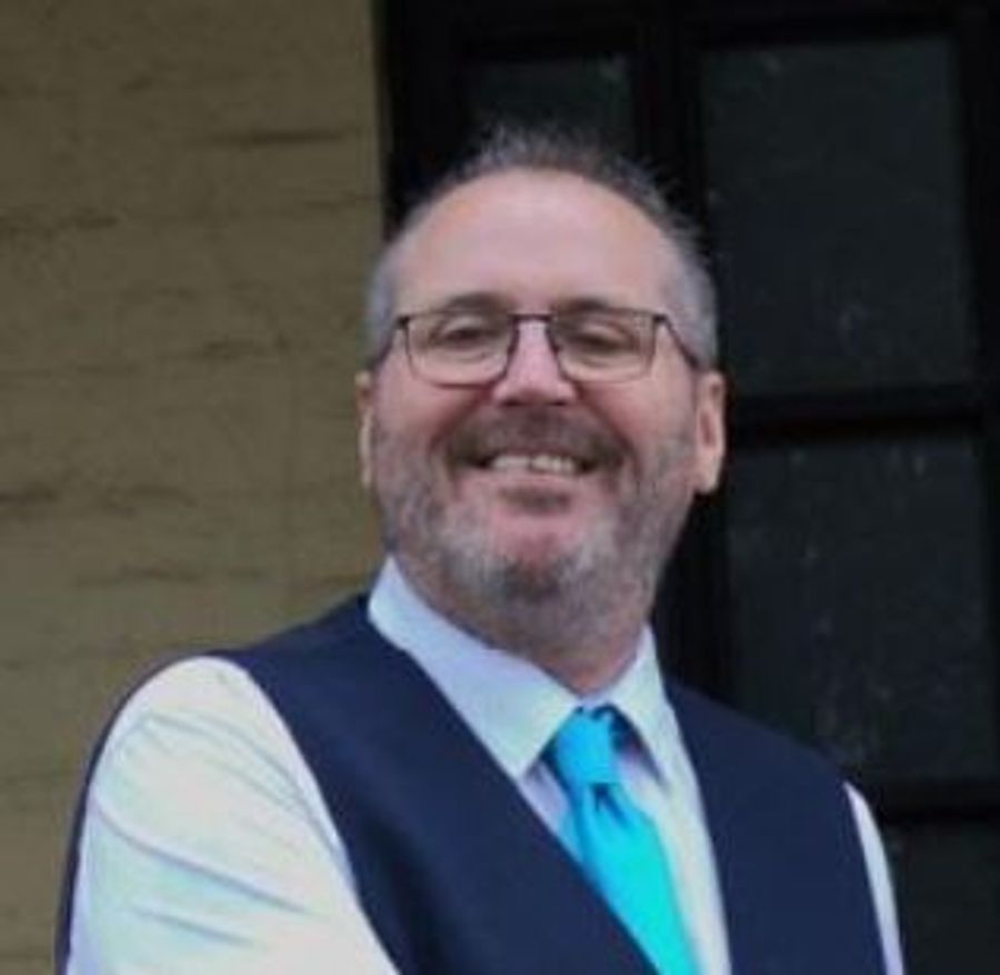 Nigel Farage's former protege challenges Reform deputy leader to debate ...