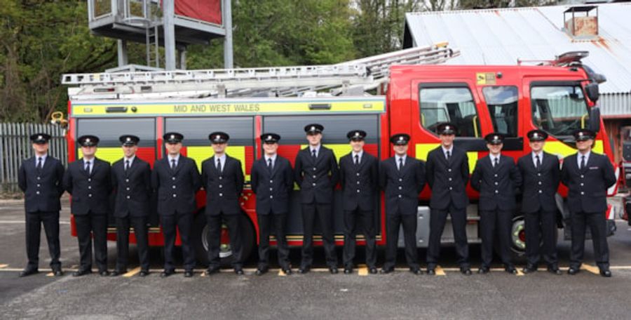 Mid and West Wales Fire and Rescue Service welcomes 11 new Wholetime ...