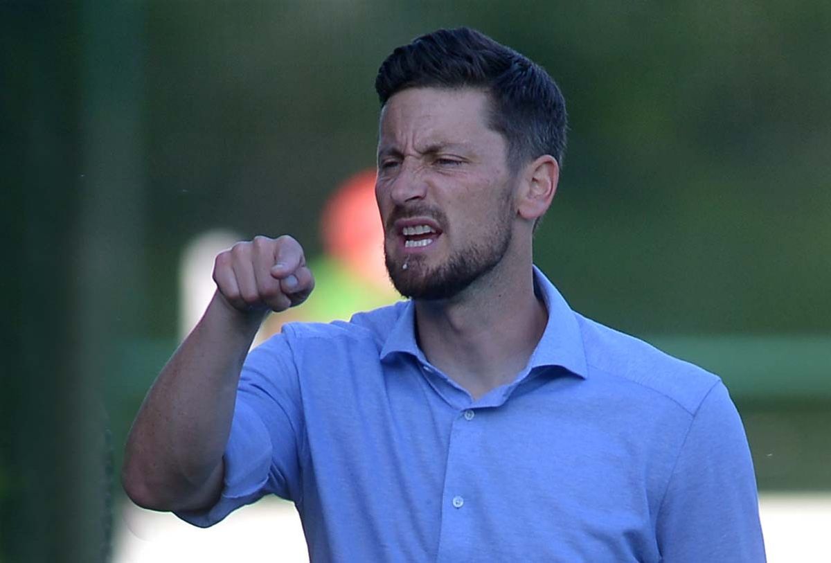 Anthony Limbrick wants even more from unbeaten table-toppers The New ...