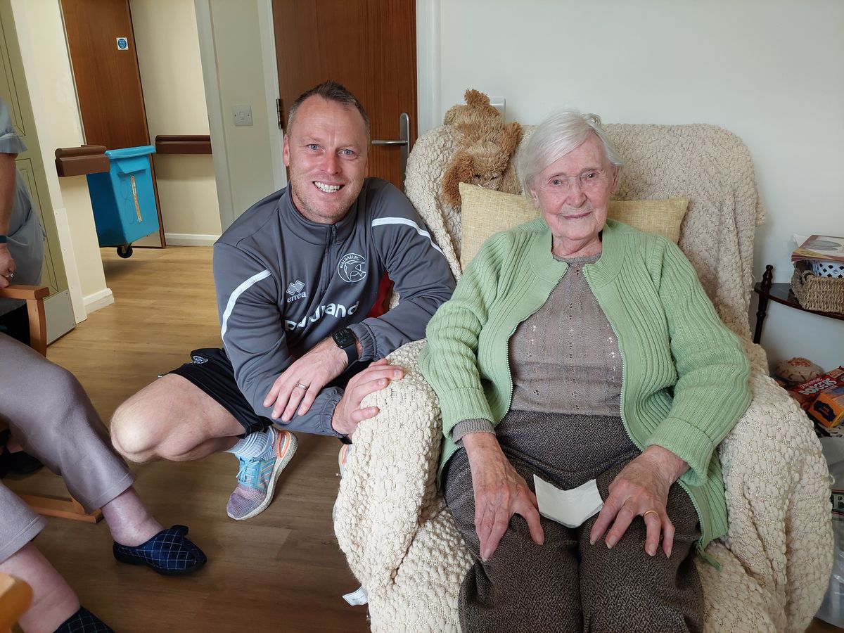 Walsall head coach Michael Flynn invites lifelong fan, 92, to matchday ...