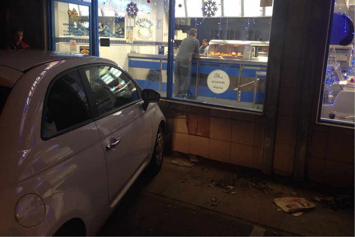 Car hits Wolverhampton chip shop | Express & Star
