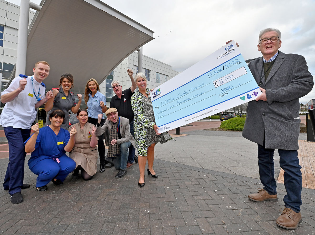 Black Country busking duo raise £11k for hospital unit | Express & Star