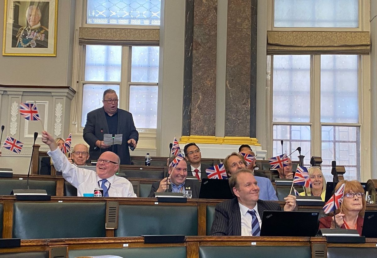 'Proud of the flag' - Flags row enters Birmingham council chamber with ...