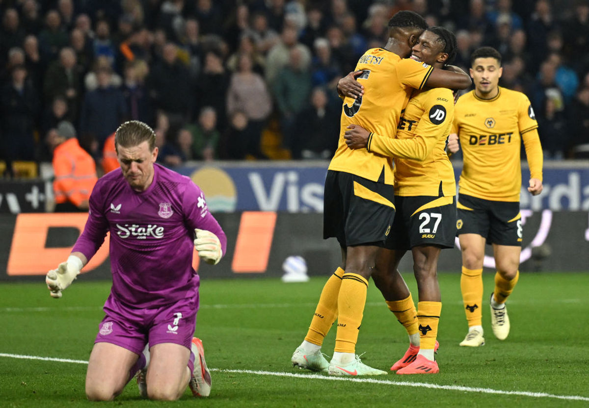 What does the form table say about Wolves' Premier League survival ...