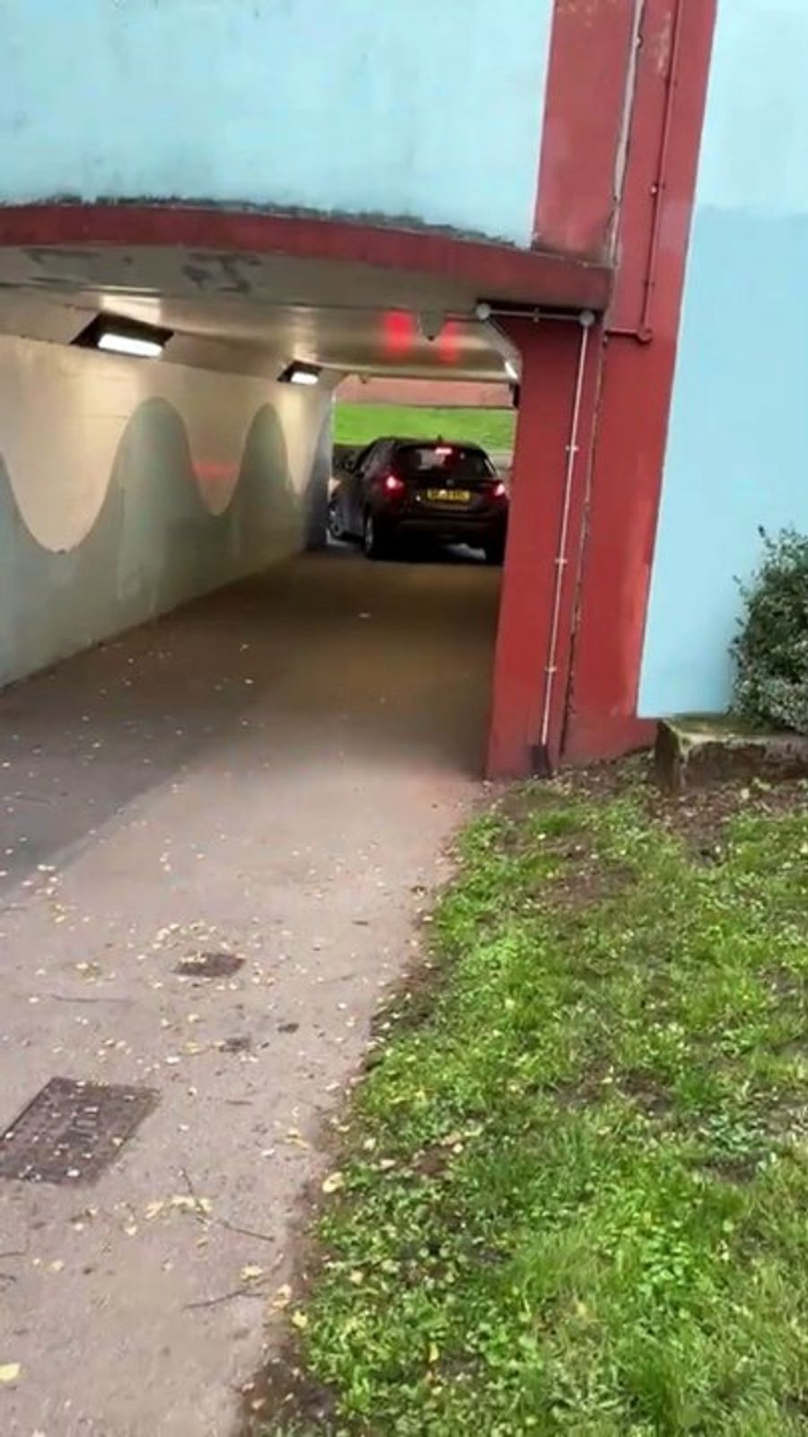 Watch: Drama as car goes wrong way down Stourbridge High Street into a ...