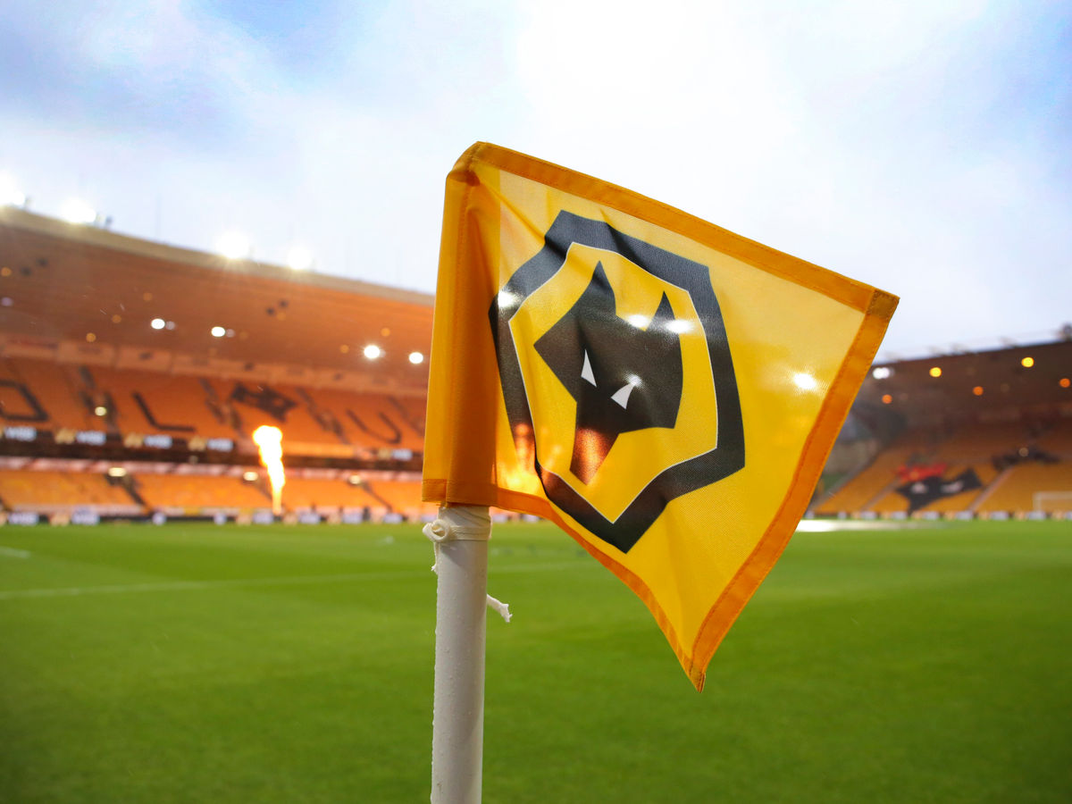 Wolves sign new lucrative shirt sponsorship deal with ManBetX | Express ...