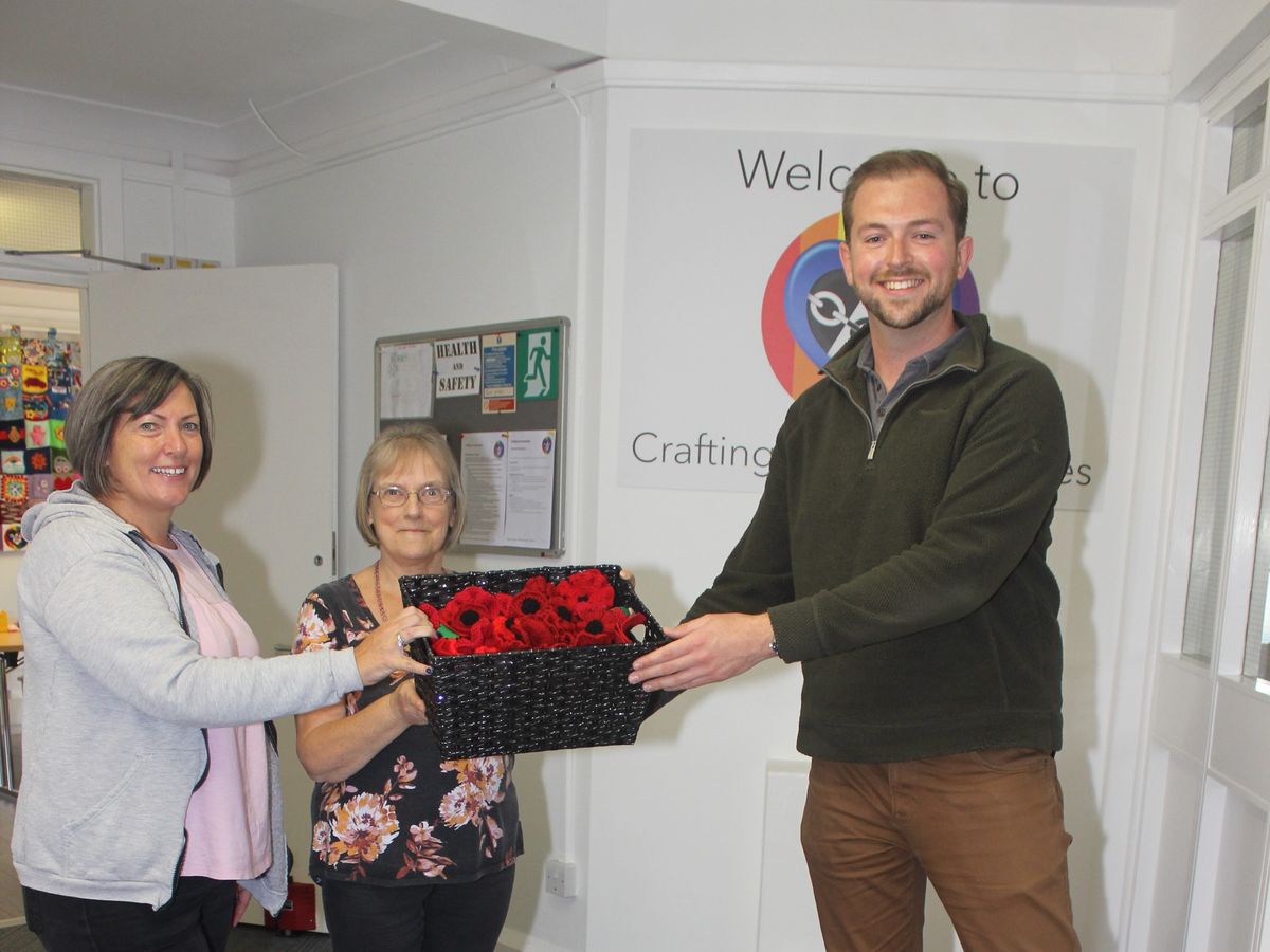 Craft charity makes 1,300 poppies for Brierley Hill war memorial ...