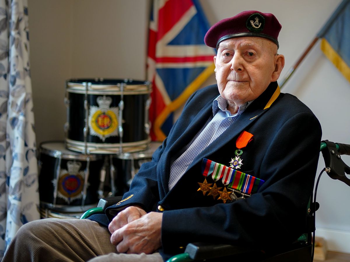 Former paratrooper remembers wait for D-Day invasion after flying in on ...