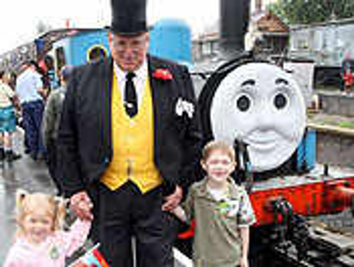 Thousands turn out to see Thomas | Express & Star