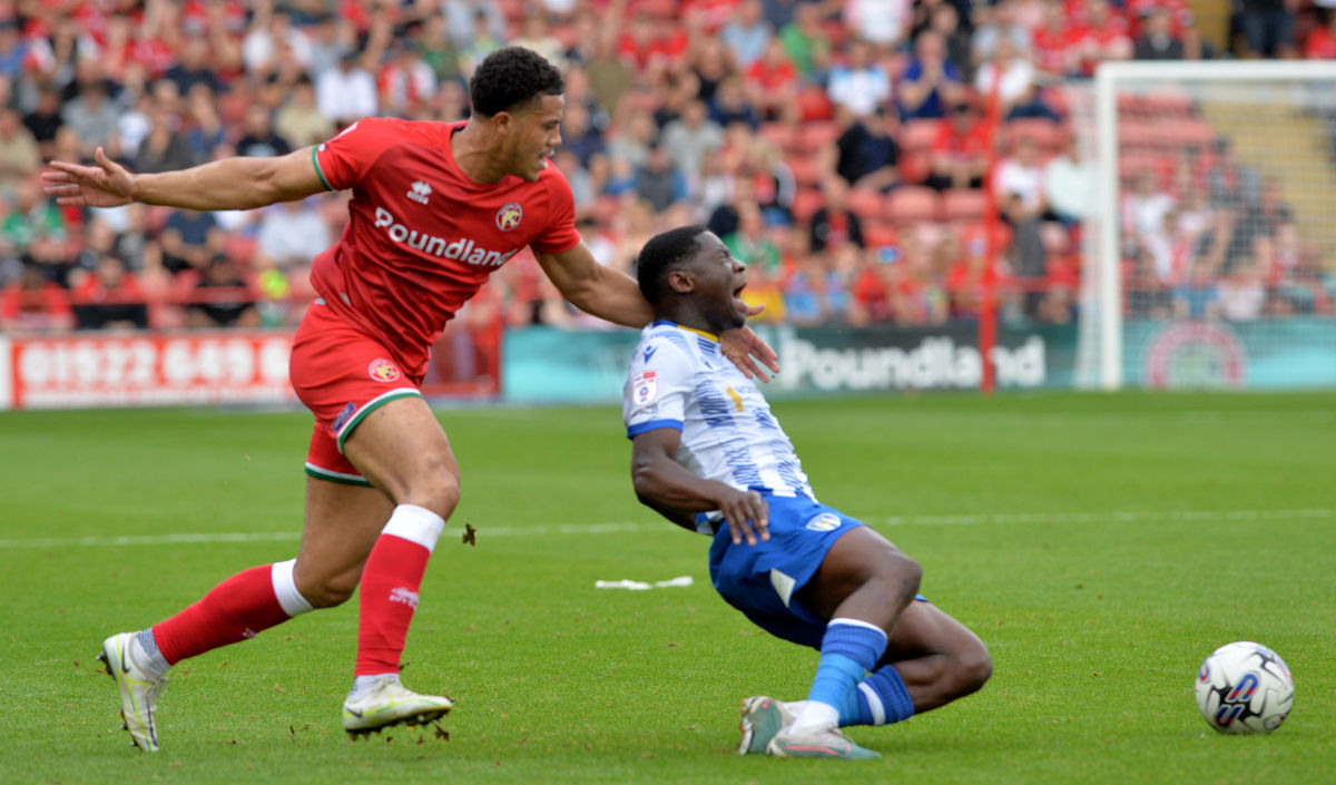 Walsall's Priestley Farquharson ‘helps Oisin McEntee to shine’ says Mat Sadler | Express & Star
