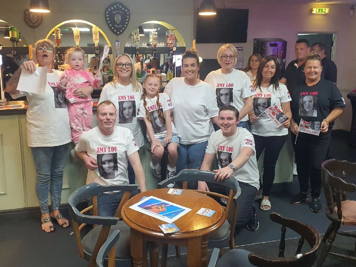 Singing sensation Amy Lou wows Tipton snooker hall punters ahead of ...