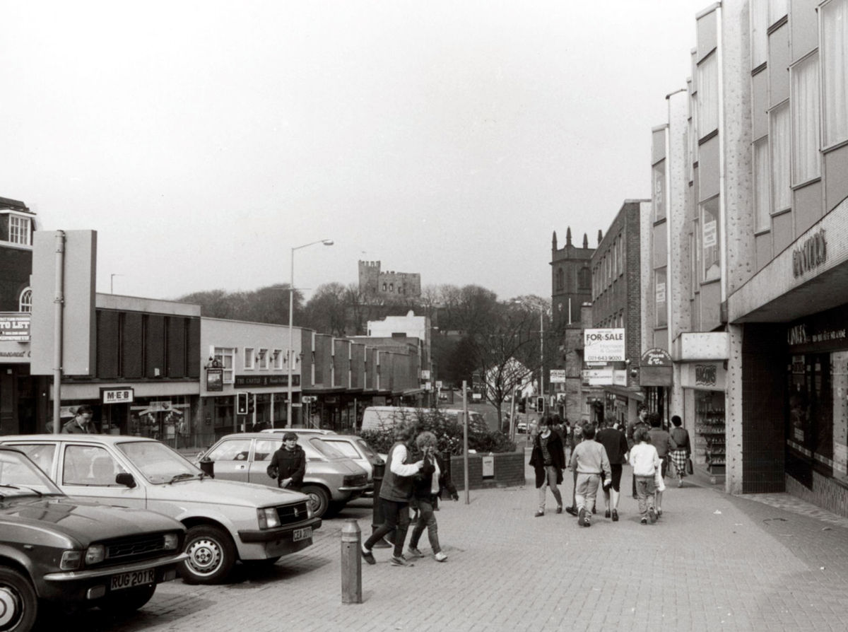 Pictures from the past: Dudley High Street and Market Place throughout ...
