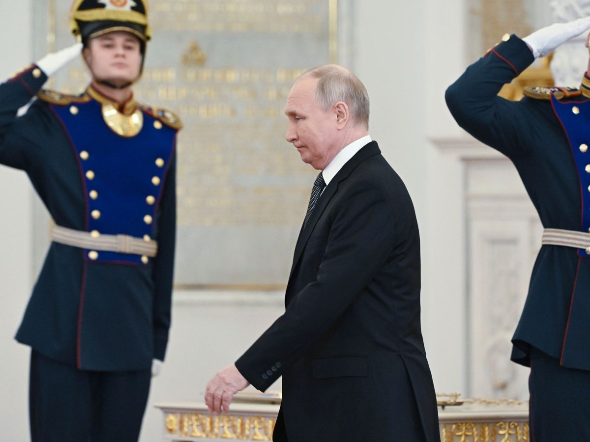 Vladimir Putin to begin fifth term as president of Russia | Express & Star