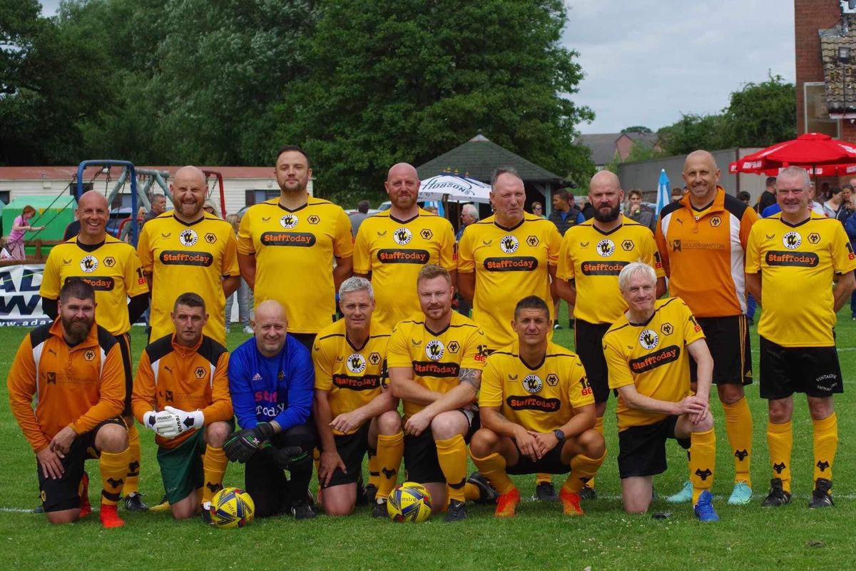 Allstars raise funds for former Wolves star John Pender | Express & Star