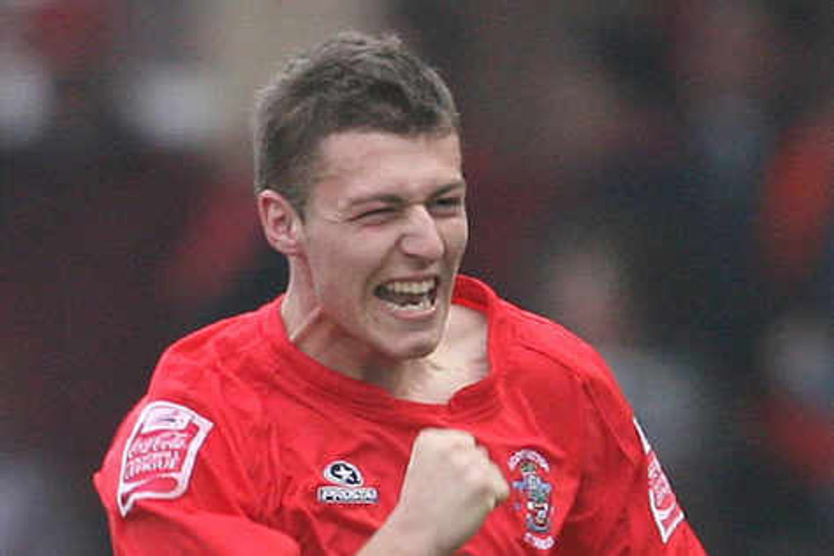 Craig Lindfield ready for Harriers | Express & Star