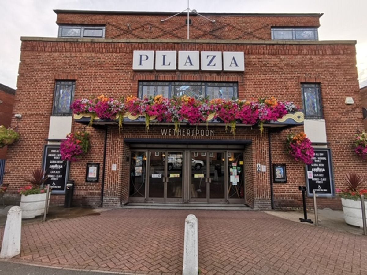 Rugeley's Wetherspoons pub charging 1998 price for a beer to mark 25th ...