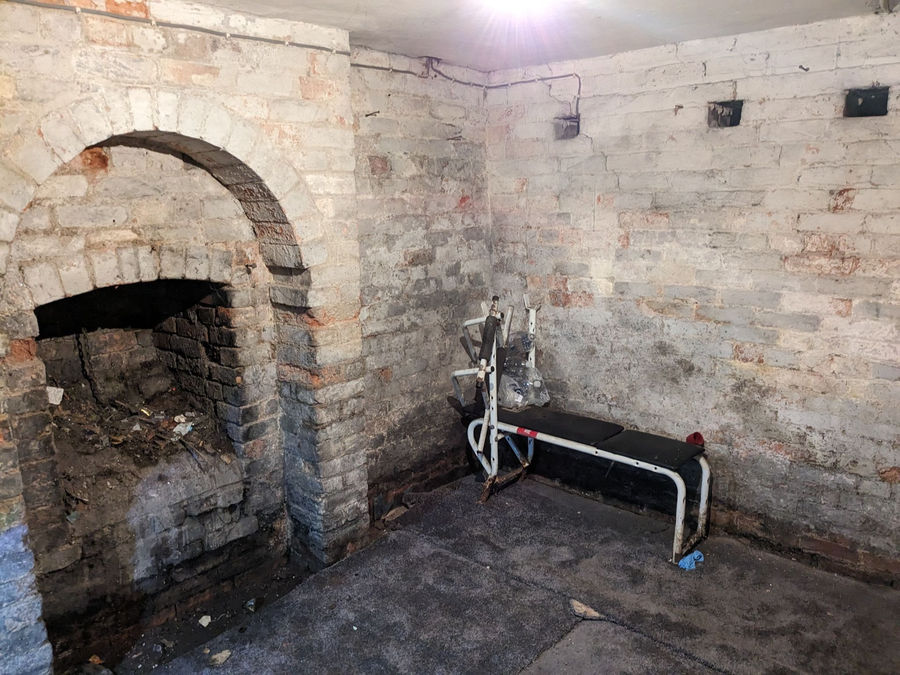Inside Birmingham cellar of horrors where dogs were made to fight in ...