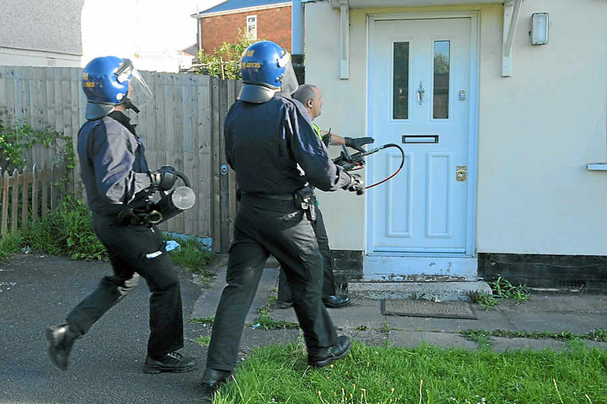Gangs caught selling drugs in Wolverhampton No Deal crackdown start ...