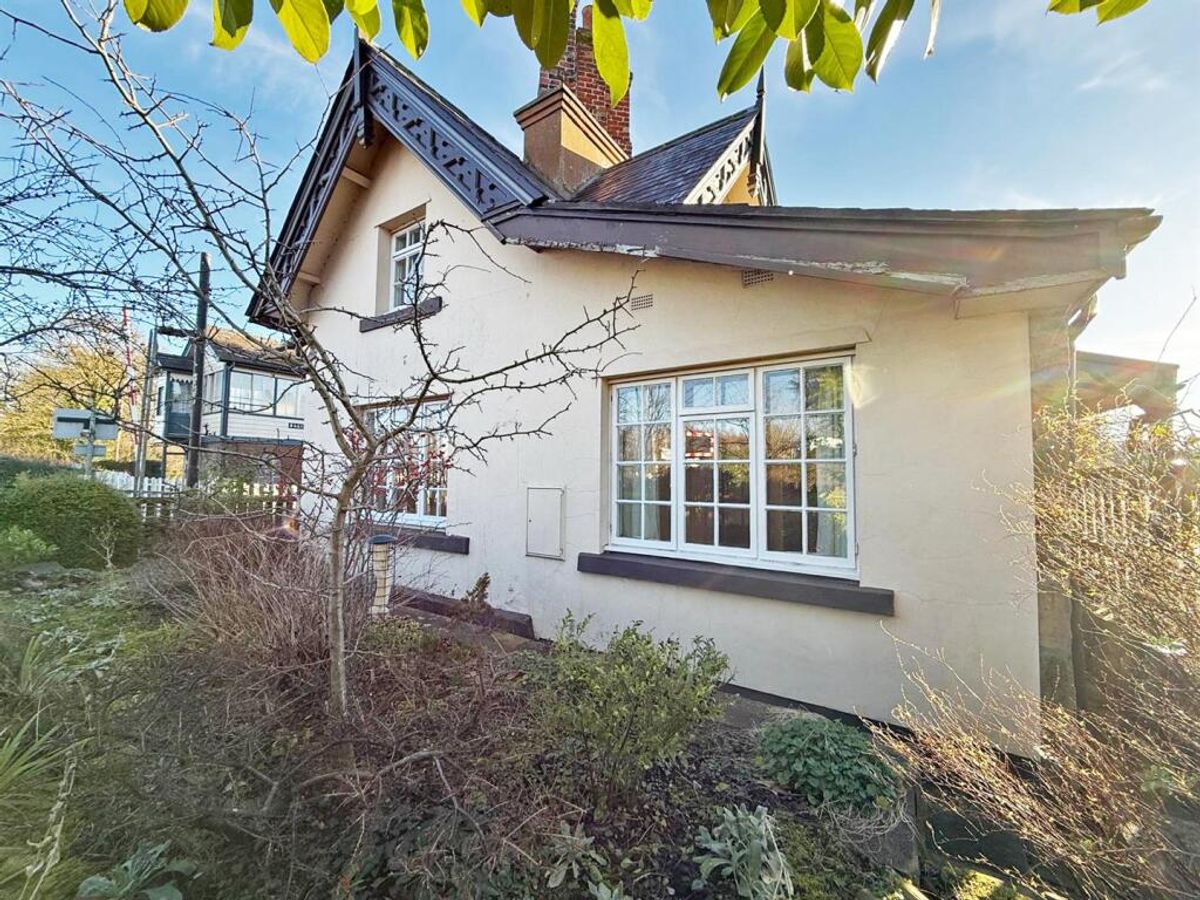 Slice of railway history up for grabs as former level crossing-keeper's ...