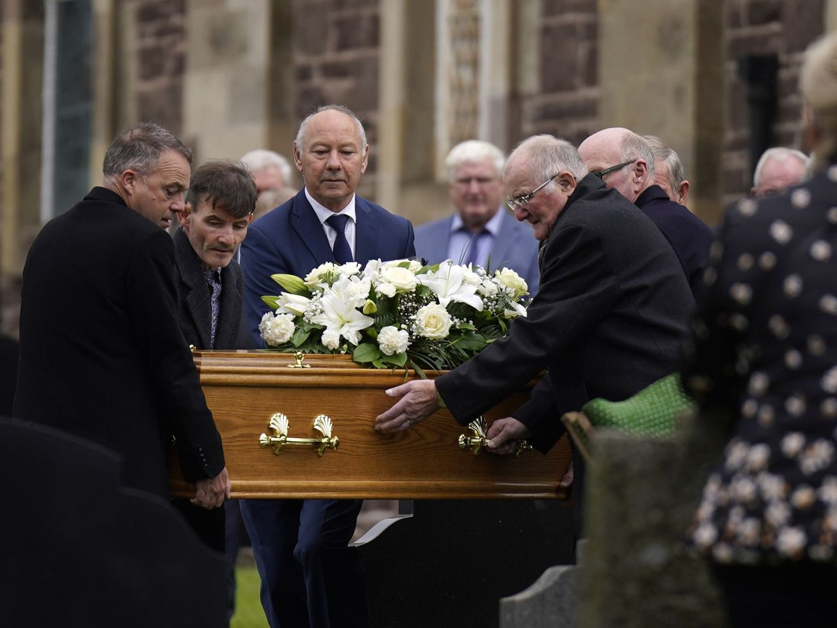 Country singer Derrick Mehaffey laid to rest in Co Tyrone | Shropshire Star