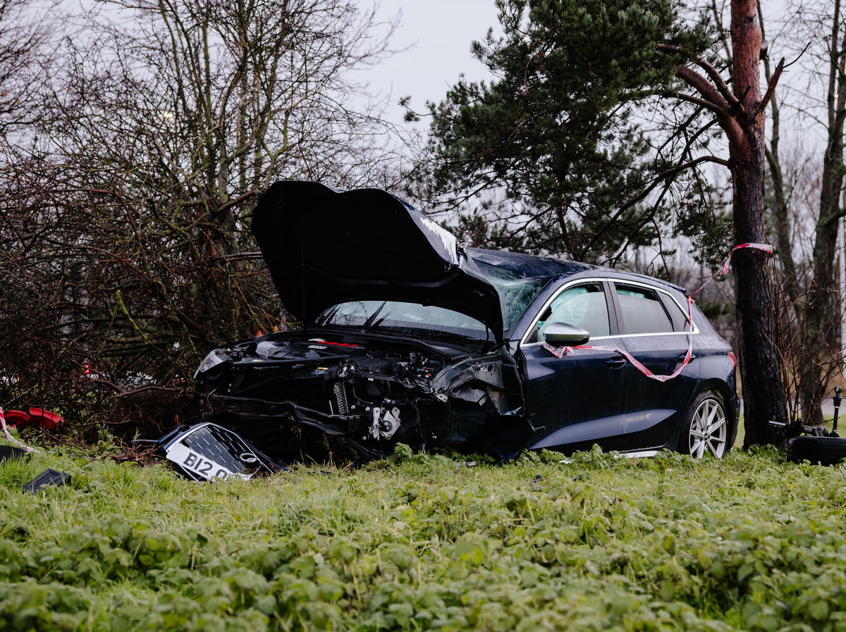 Traffic lights out at major Shrewsbury roundabout as car crashes onto ...