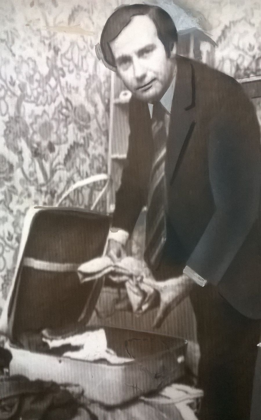 17 pictures capturing the remarkable rise and fall of John Stonehouse ...