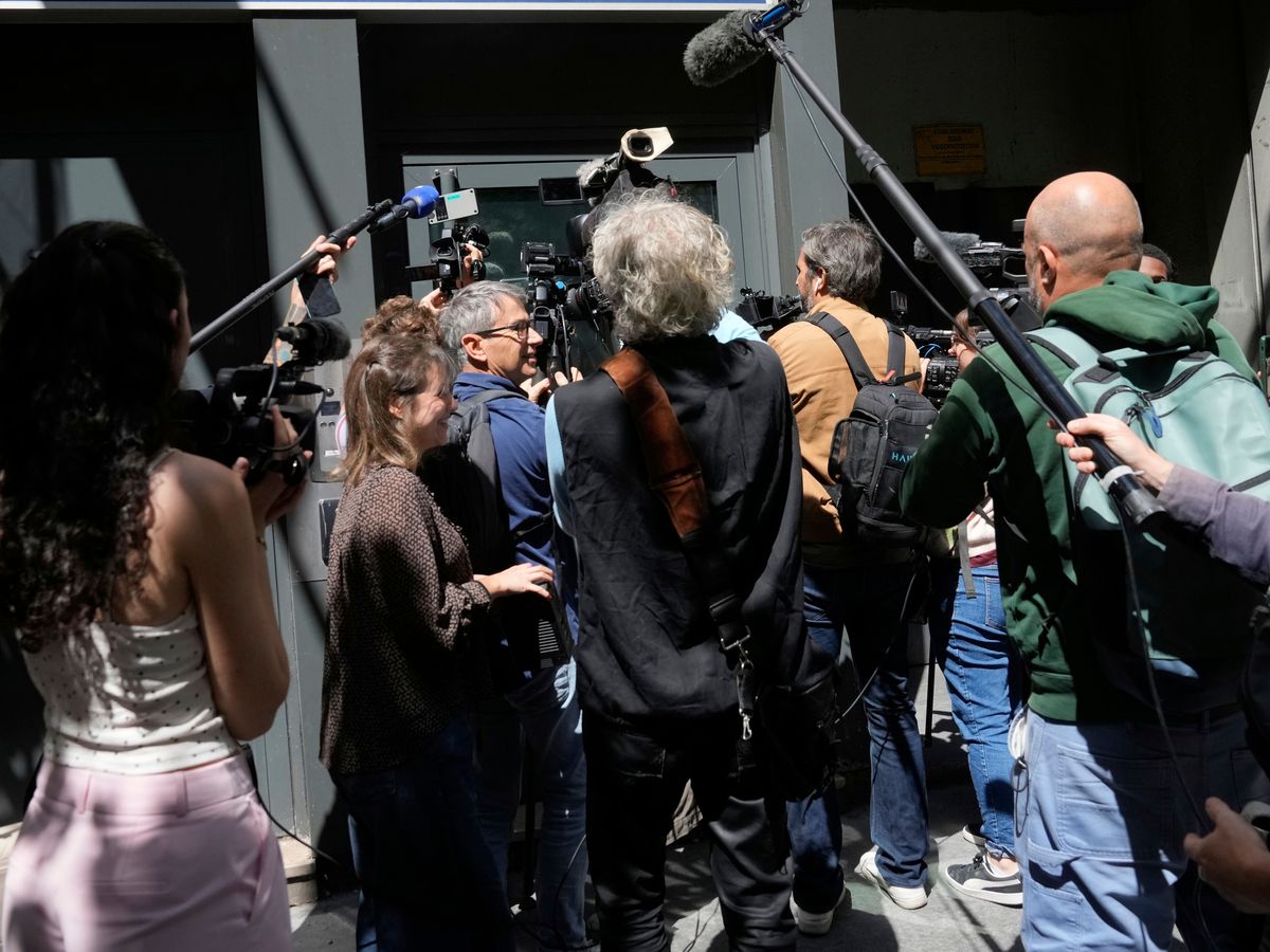 Police raid office of National Rally party as part of anti-corruption ...