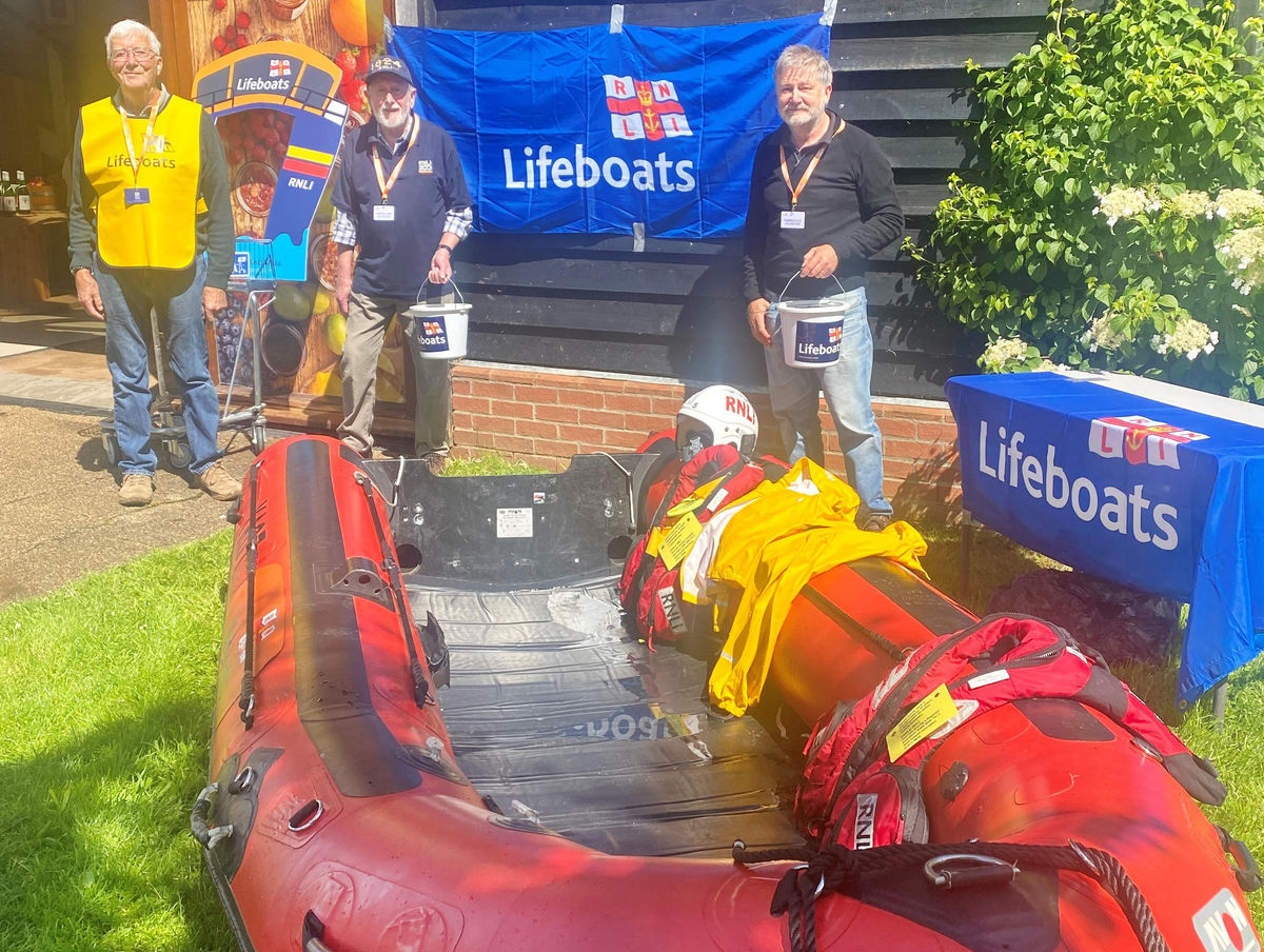 RNLI branch hold fundraising collection in bicentenary year ...