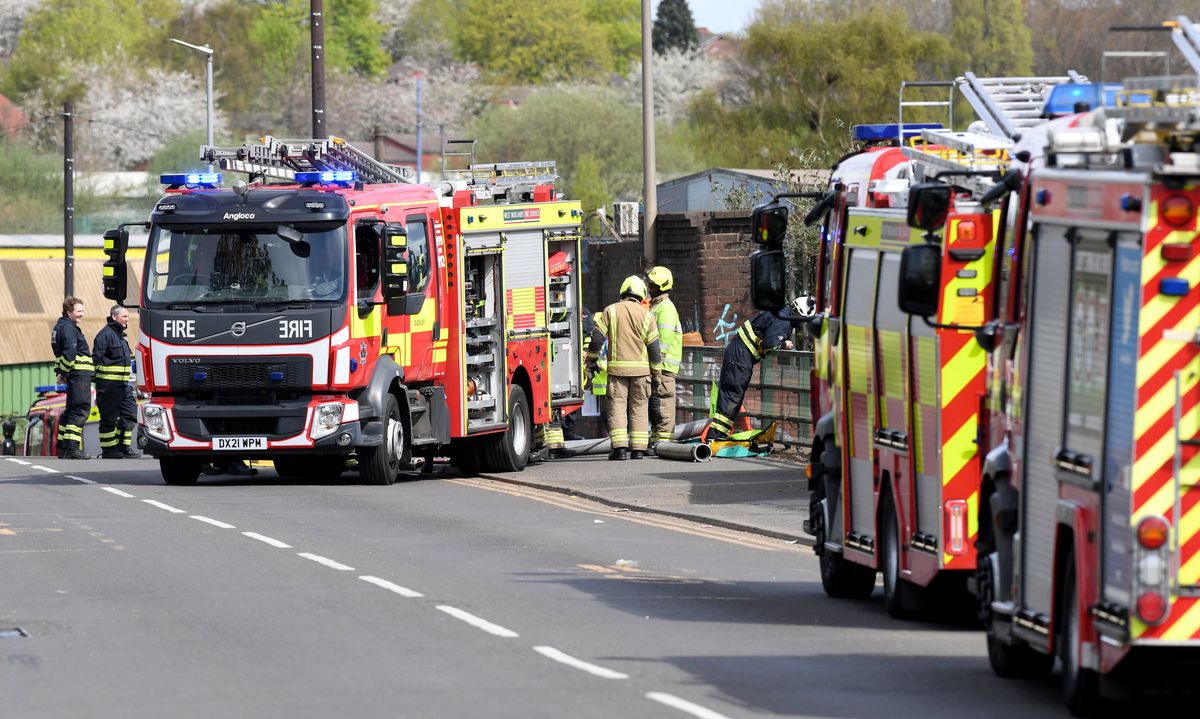 Huge fire at Smethwick recycling facility involved 30 tonnes of metal ...