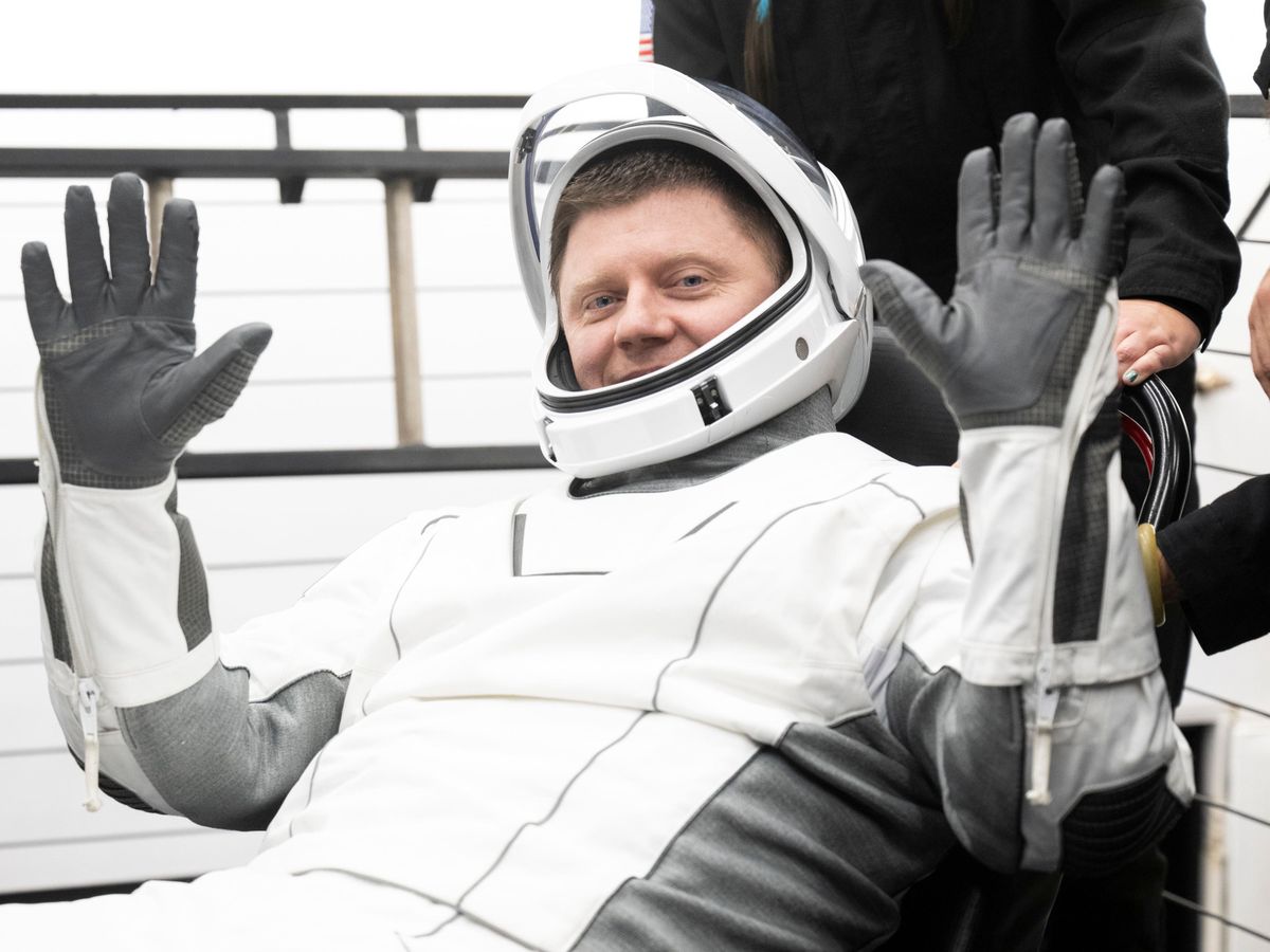 Four astronauts back on Earth after capsule trouble and hurricane ...